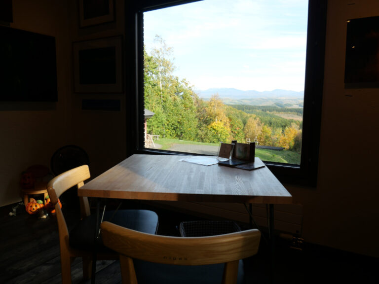 “atelier nipek café&gallery(ニペク)”美瑛町の四季を感じることができる森の中にある穴場的カフェ｜あれDo！これDo ...